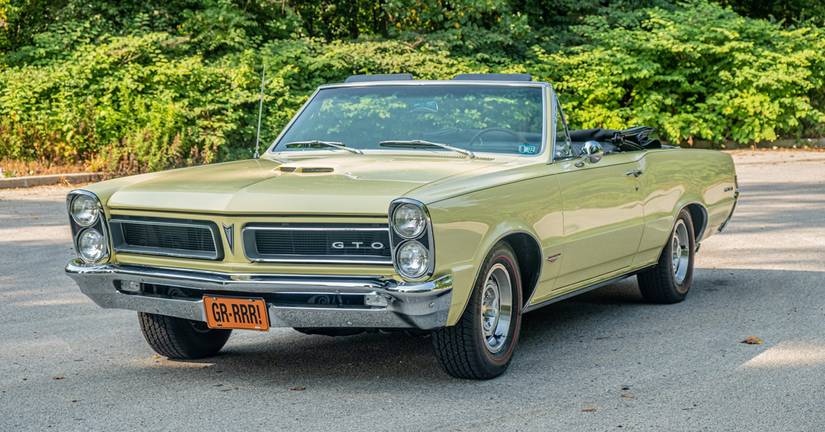 10 Iconic American Cars From The '50s And '60s