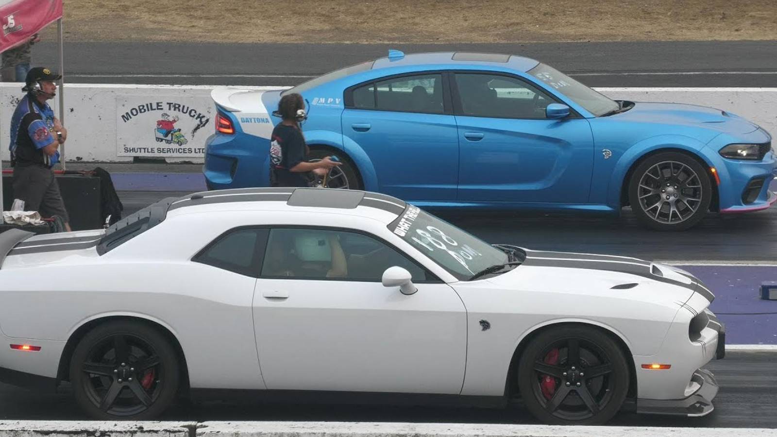 Watch This Hellcat Vs Hellcat Drag Race Between Charger Daytona And ...