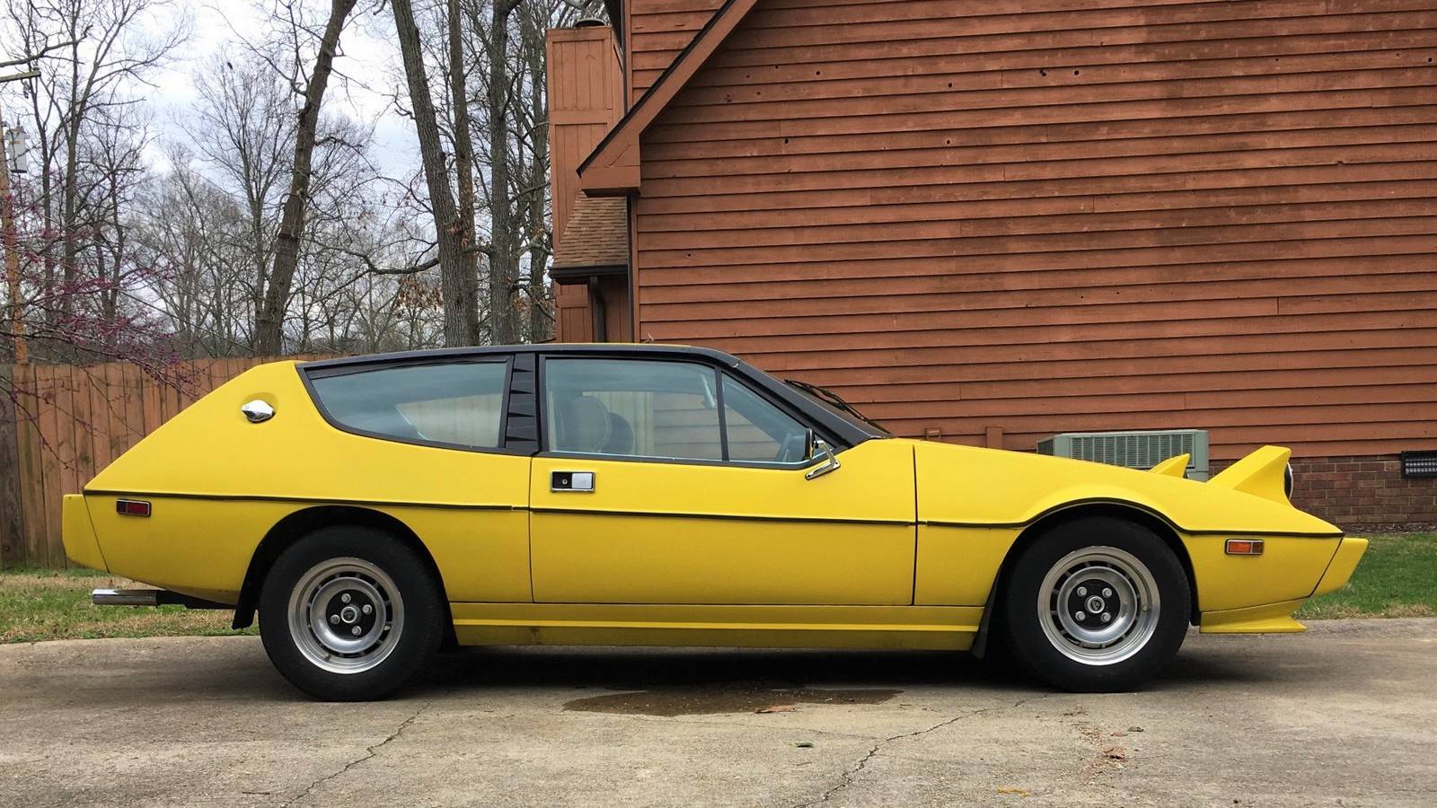 Here Are The 10 Ugliest Wedge-Shaped Sports Cars