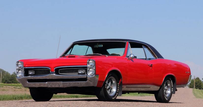 A Detailed Look Back At The 1966-1967 Pontiac GTO