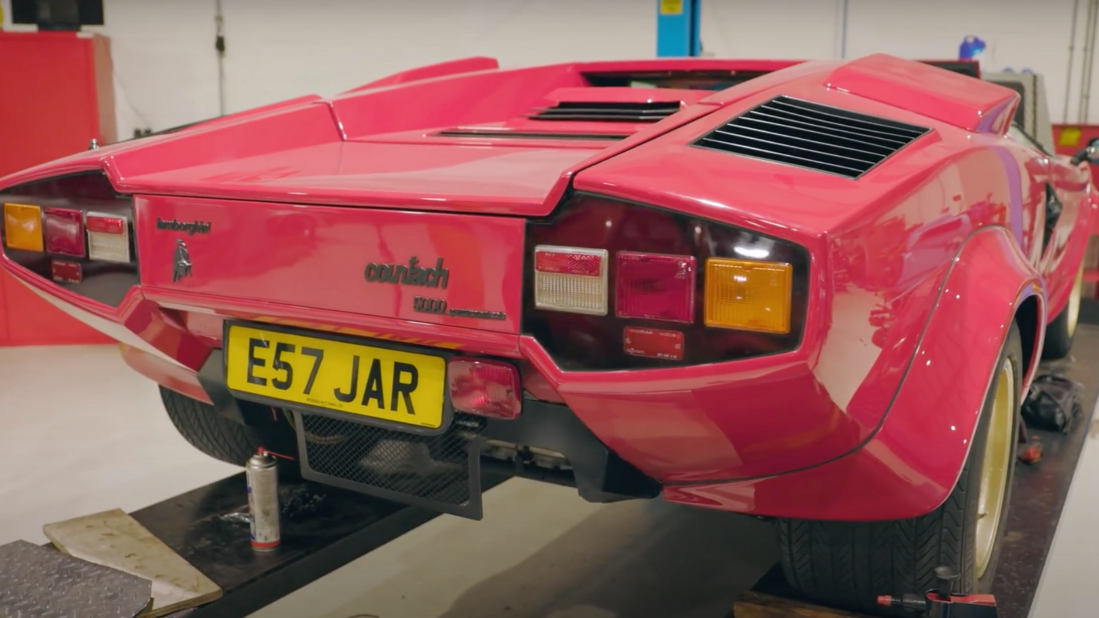 Even Lambo Fans Don't Know This: The US Countach Differs From Rest-Of ...