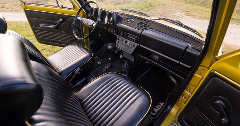 lada riva interior