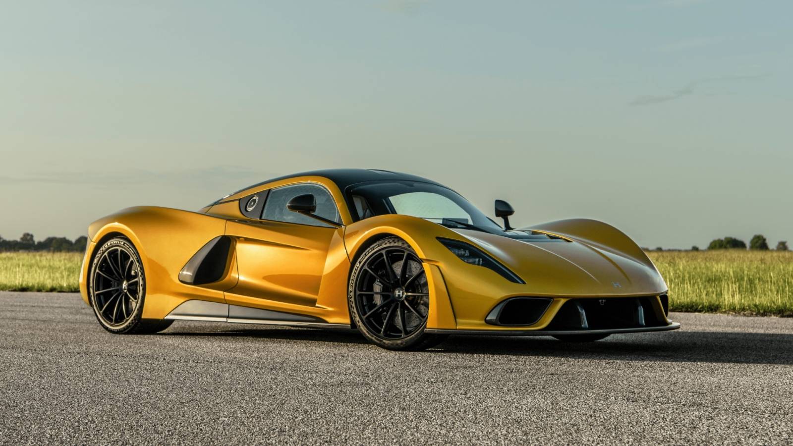 Taking It To The Max As The 1,817-HP Venom F5 Hits 271.6 MPH