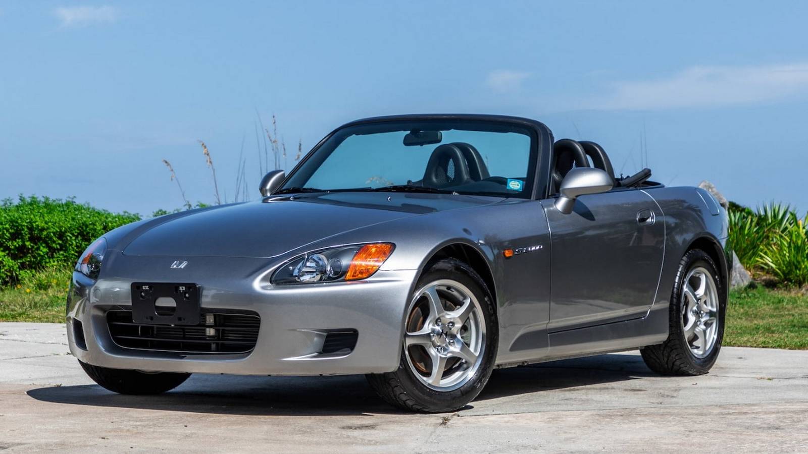 These 2000s Sports Cars Make The Best Daily Drivers