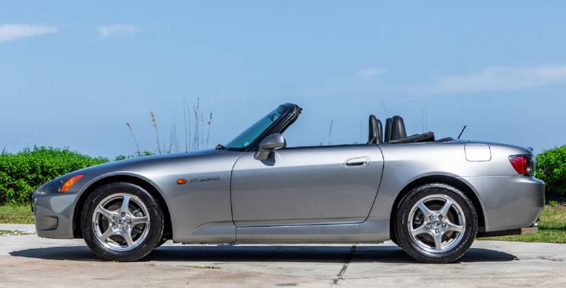 These 2000s Sports Cars Make The Best Daily Drivers