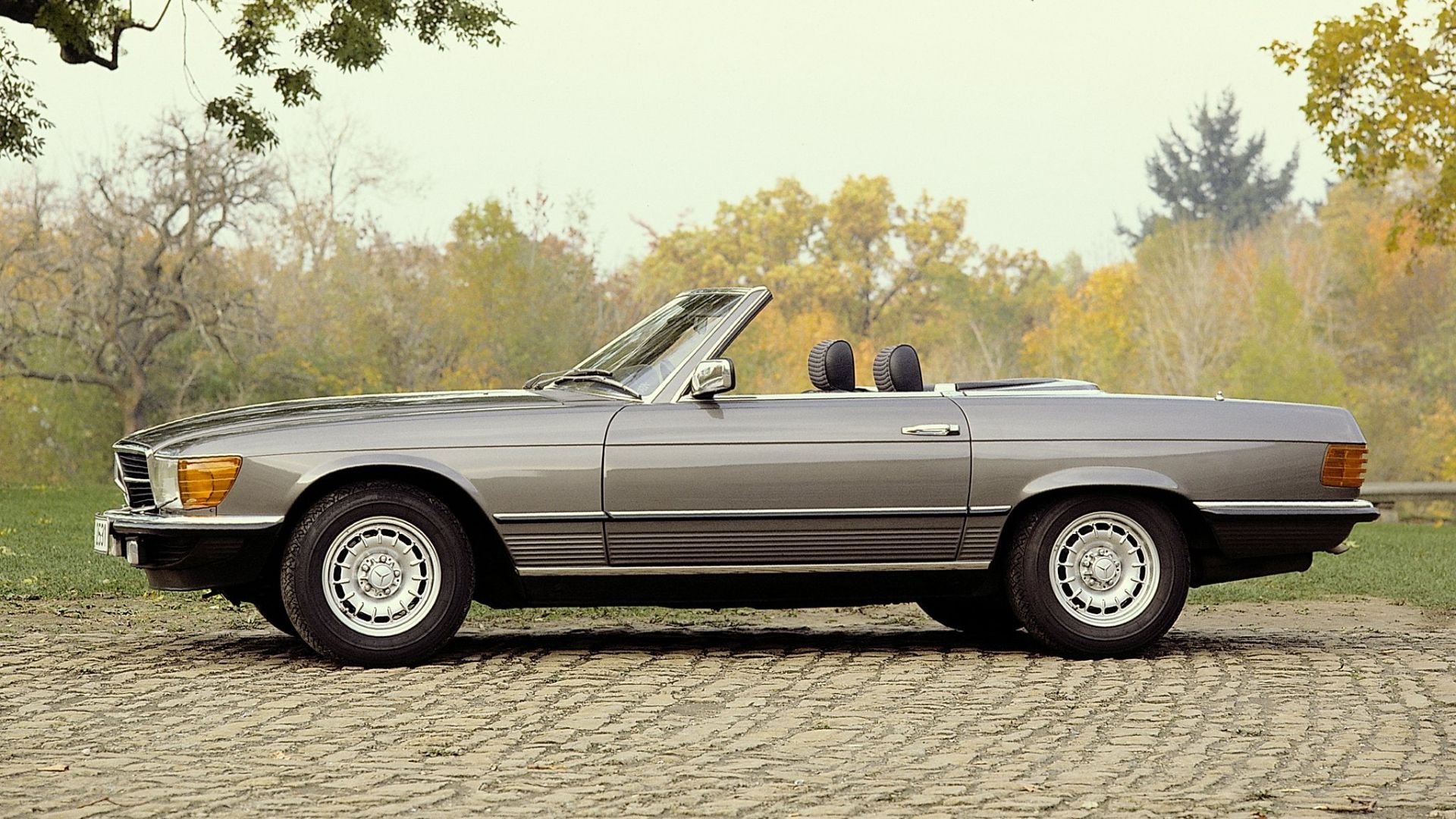 1971-1989 Mercedes-Benz SL R107: Costs, Facts, And Figures