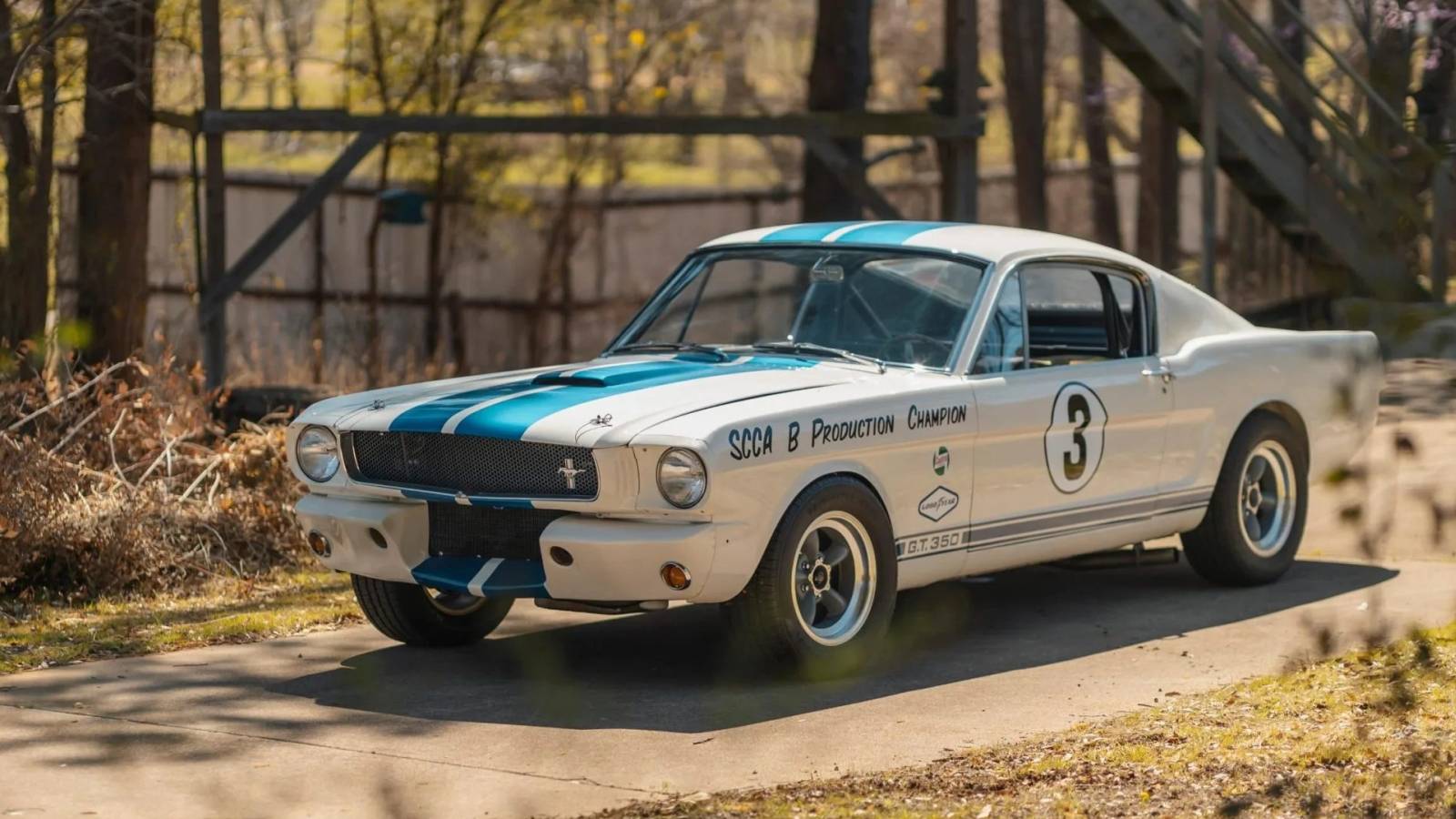 A Detailed Look Back At The 1965 Shelby GT350R