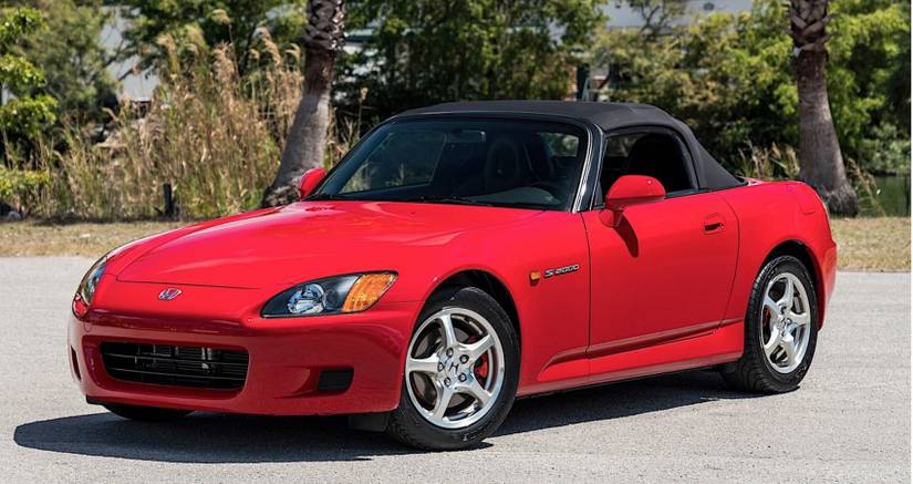 These 2000s Sports Cars Make The Best Daily Drivers