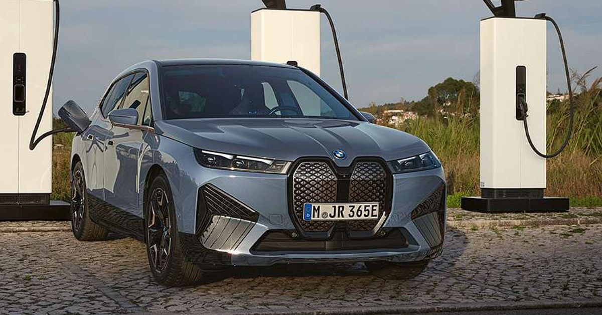 How The 2022 BMW iX M60 Combines Comfort And Luxury With Brutal ...