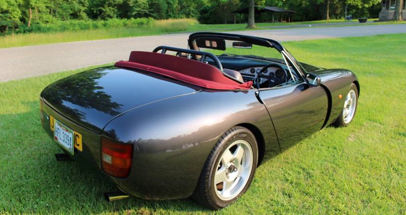 10 Things That Make The TVR Griffith A British Sports Car Icon