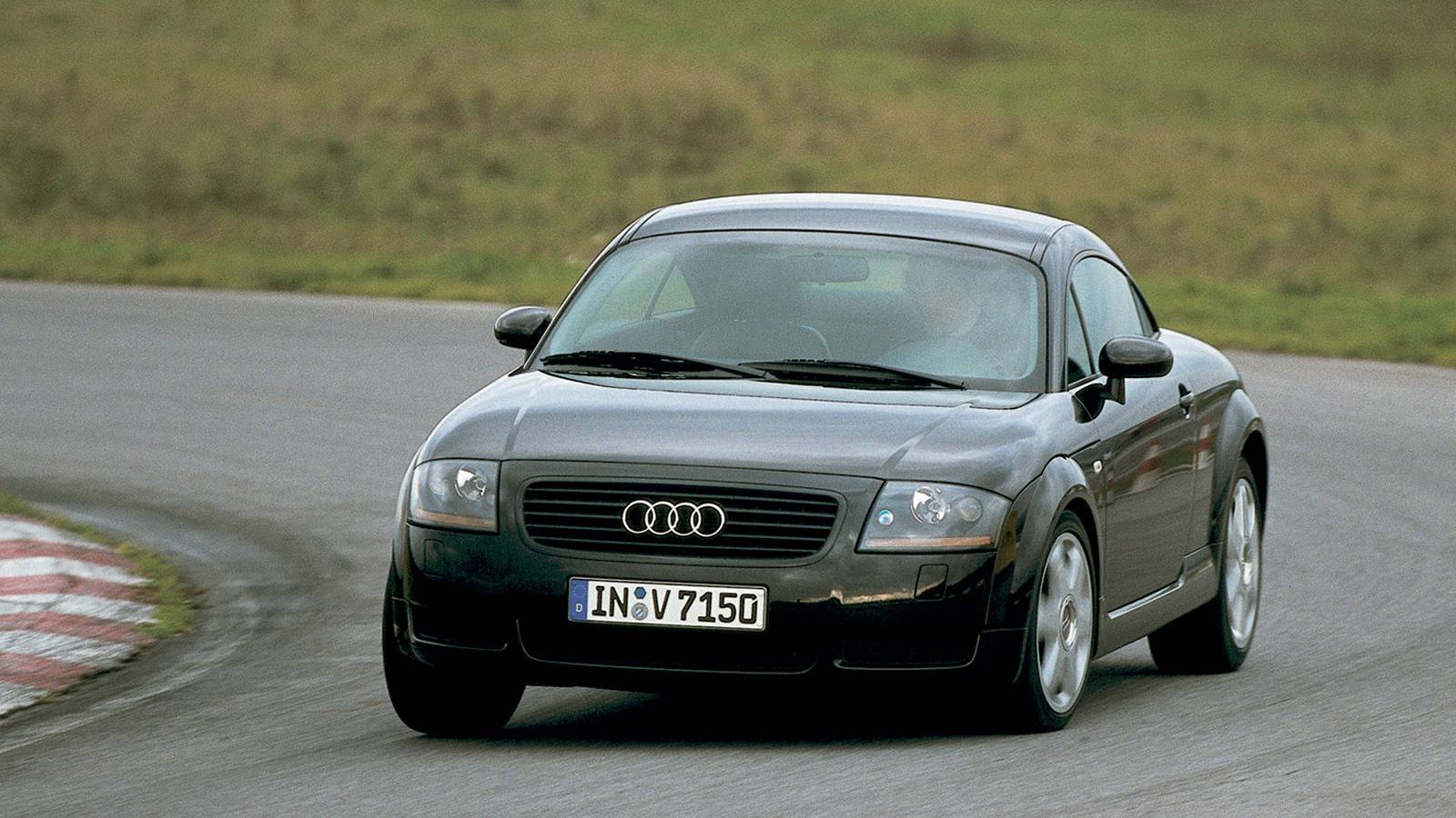 10 German Cars That Look Cool, But Should Never Be Bought By Anyone
