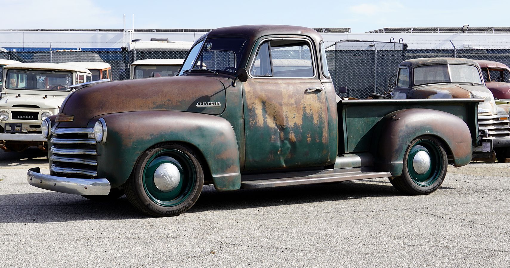 Icon Thriftmaster Derelict Review: The Best Of Old And New In One ...