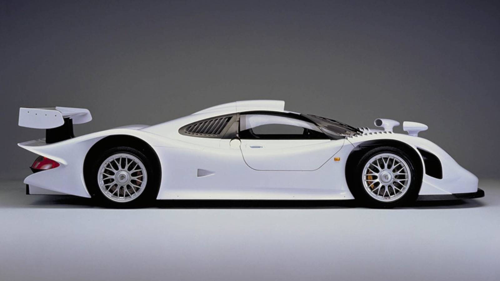 5 Greatest Supercars From The 1990s
