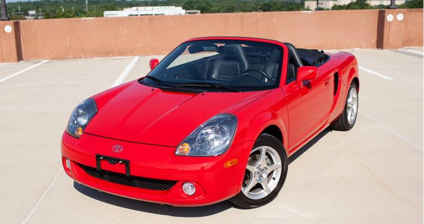 Here's Why You Should Consider The Toyota MR-2 Spyder Instead Of A ...