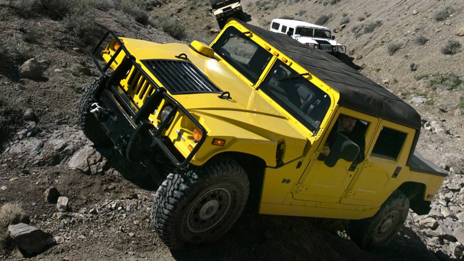 Here's Why The Hummer H1 Is Still Badass