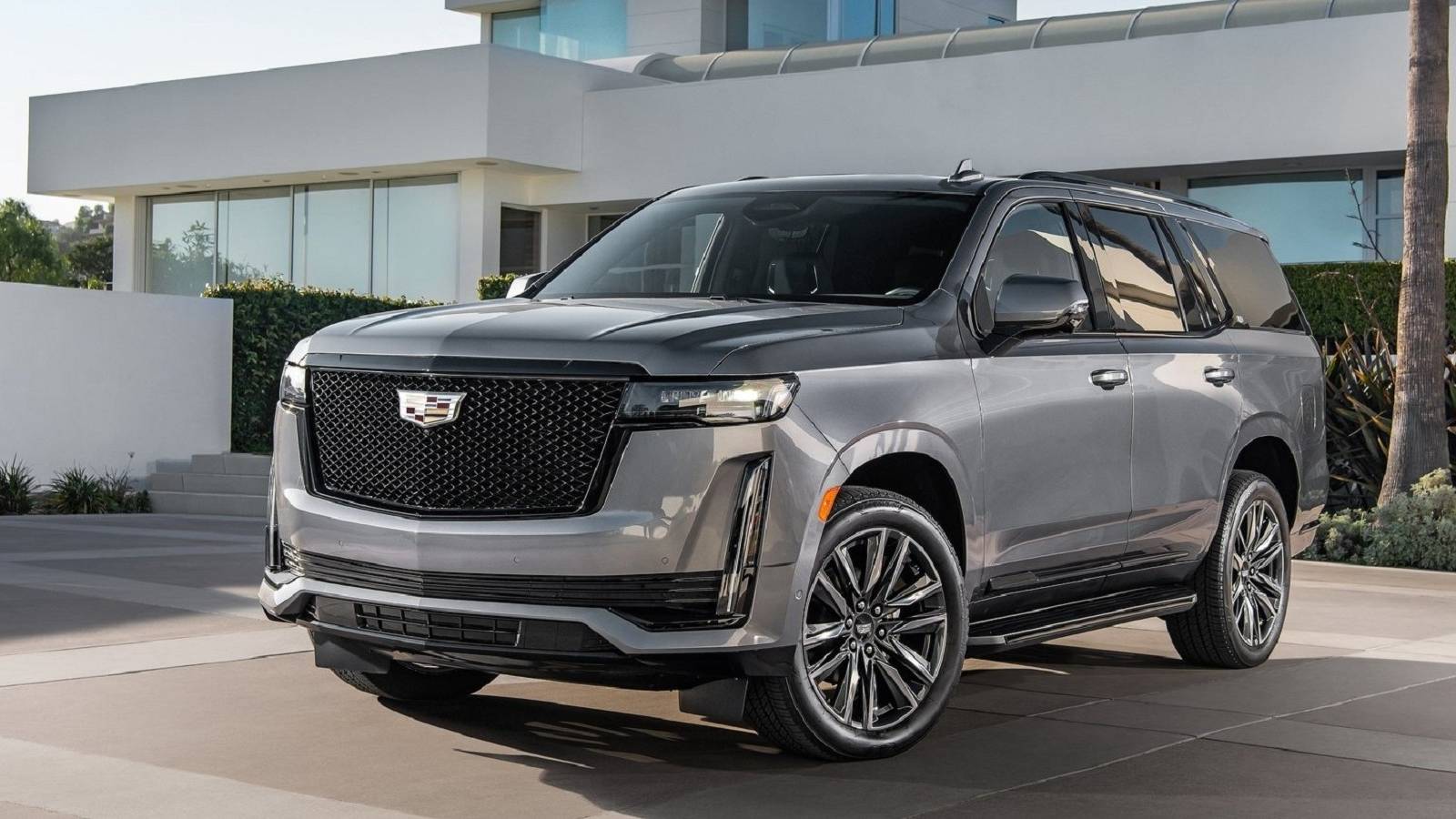 10 Times Carmakers Built Massive Cars With Tiny Engines