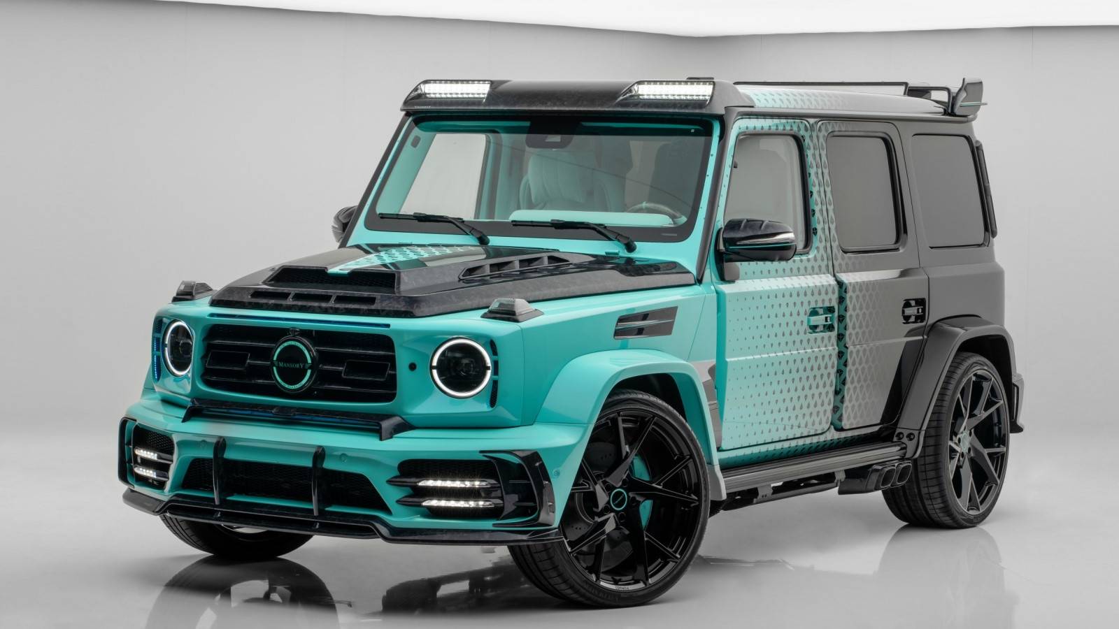 This One-Off Mercedes-AMG G63 By Mansory Packs 850-HP And A Cool Paint Job