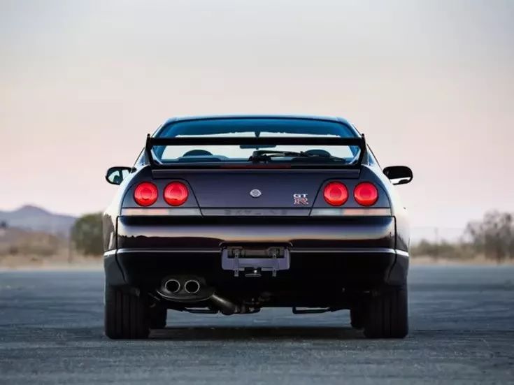 A Guide To Buying A 1993-1998 Nissan Skyline R33