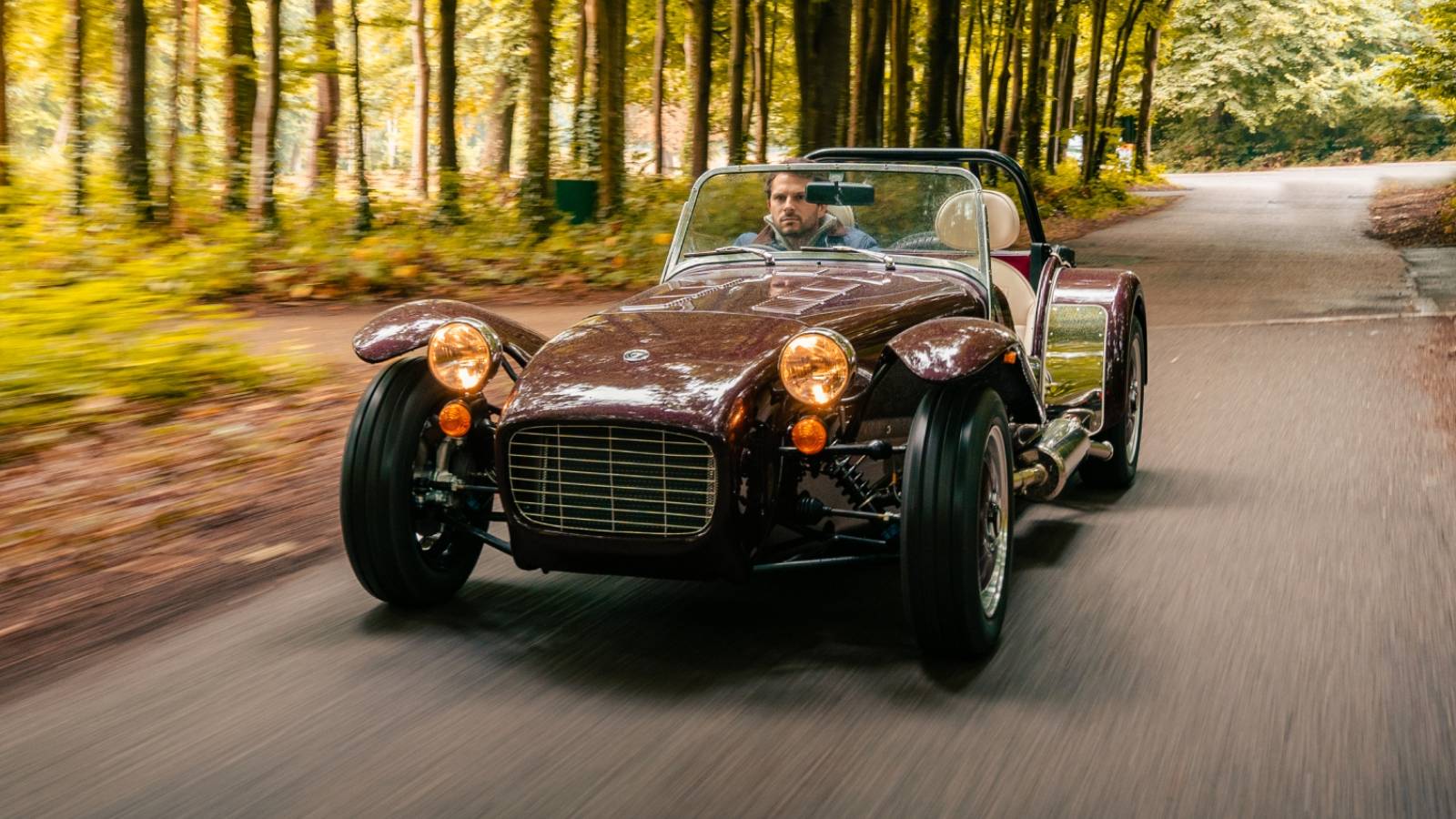 The Caterham Super Seven Series Fuses Nostalgia With Modern Technology