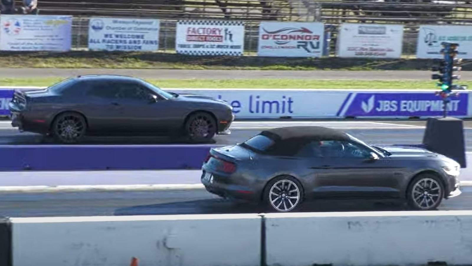 Watch A Drop Top Ford Mustang GT Get Dropped By A Dodge Challenger SRT ...