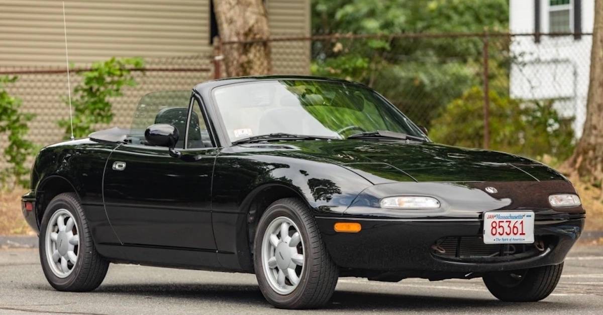 10 Reasons Why Gearheads Should Buy A Mazda Miata NA Right Now