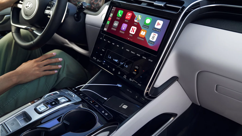 A Peek Inside The 2022 Hyundai Tucson's Interior