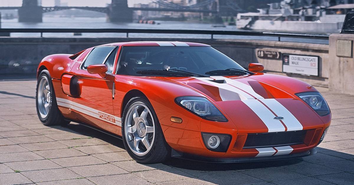 10 Memorable Mid-Engine Sports Cars Every Gearhead Should Drive At ...