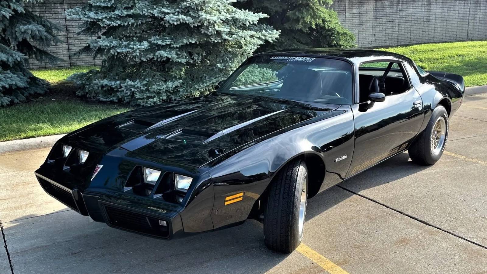 The Pontiac Firebird Formula 400 WS6 Is An Underrated 70s Muscle Car