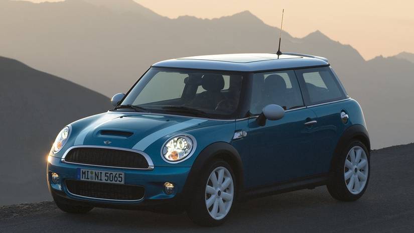 5 Reasons Why The R56 Mini Cooper S Is Awesome (5 Reasons Why We'd ...