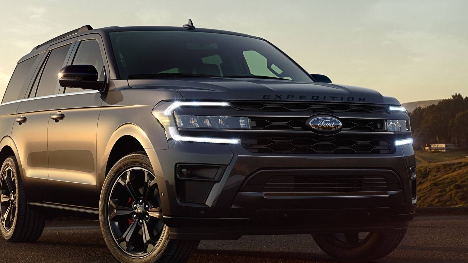 The 2022 Ford Expedition Stealth Performance Is The Perfect Sleeper For ...