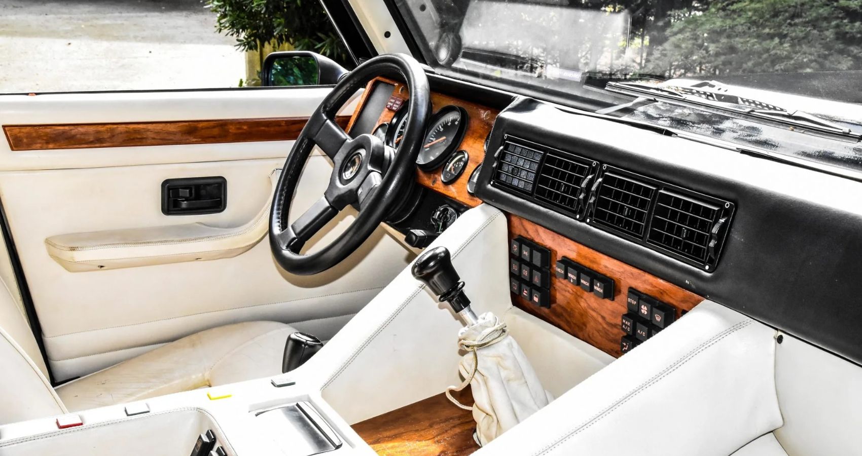 1986-1993 Lamborghini LM002: Prices, Specs, And Features