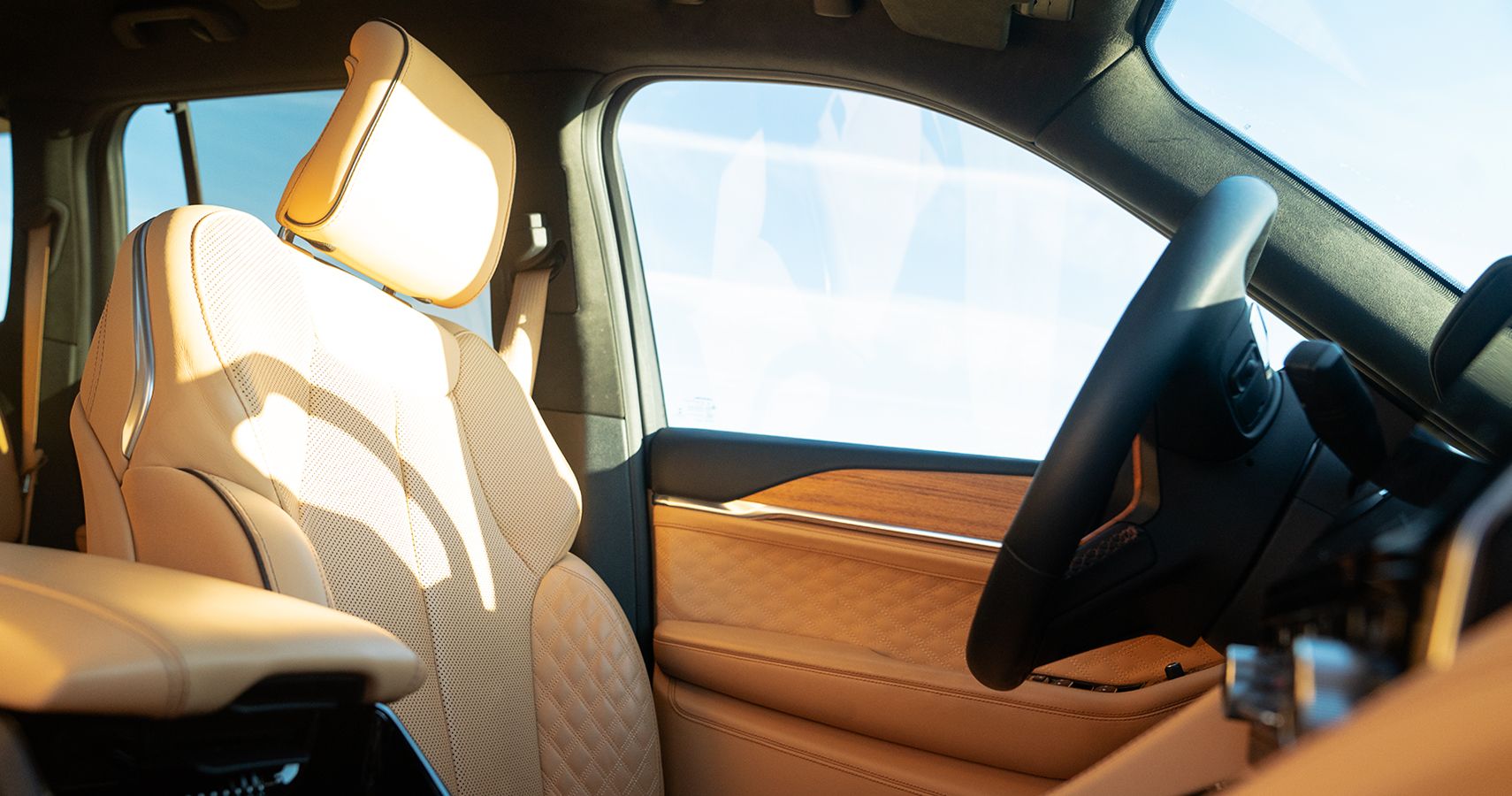 2022 Jeep Grand Cherokee Summit Reserve 4xe Review: A Serious Luxury 4x4