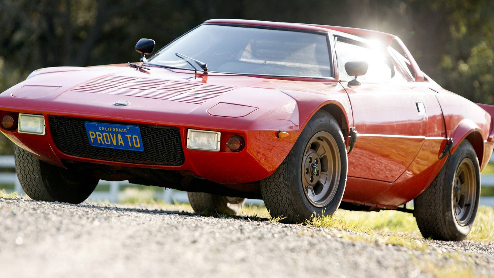 10 Classic Italian Sports Cars We Would Love To Drive Instead Of A ...