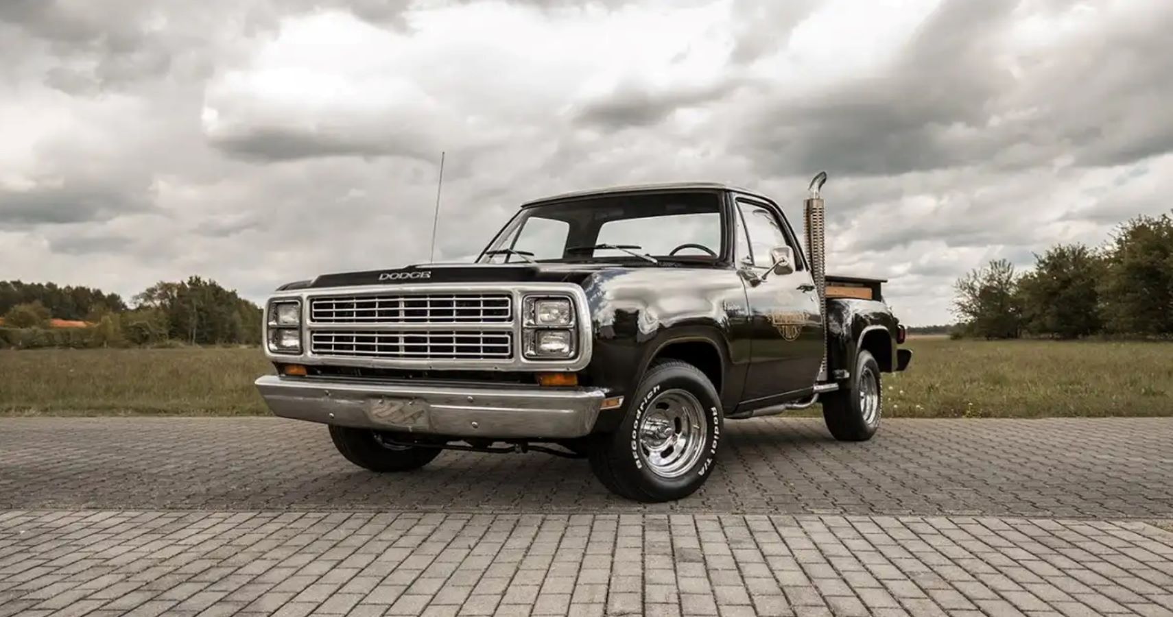 The Real Story Behind The Dodge Midnite Express Truck
