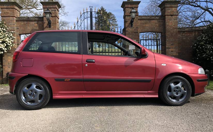 10 Popular 'Max Power' Generation Cars That Are Now A Rare Sight