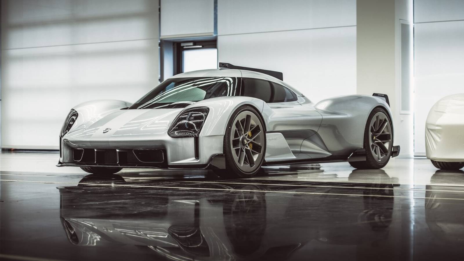 Everything We Know About The Porsche 918 Hypercar Successor
