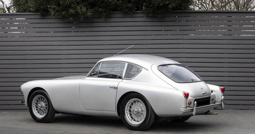 10 Awesome British Classic Cars Every Gearhead Should Import To The States