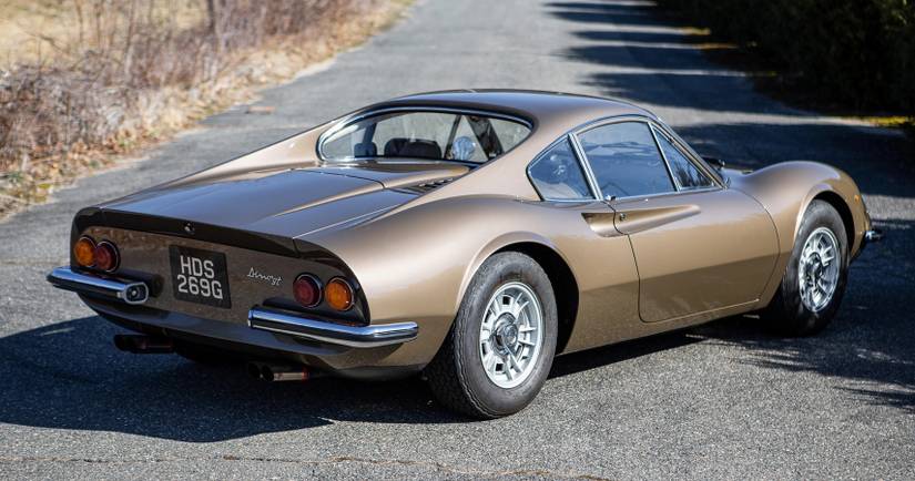These Are The 10 Most Gorgeous Sports Cars From The 1960s