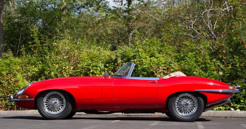 These Are The 10 Most Gorgeous Sports Cars From The 1960s
