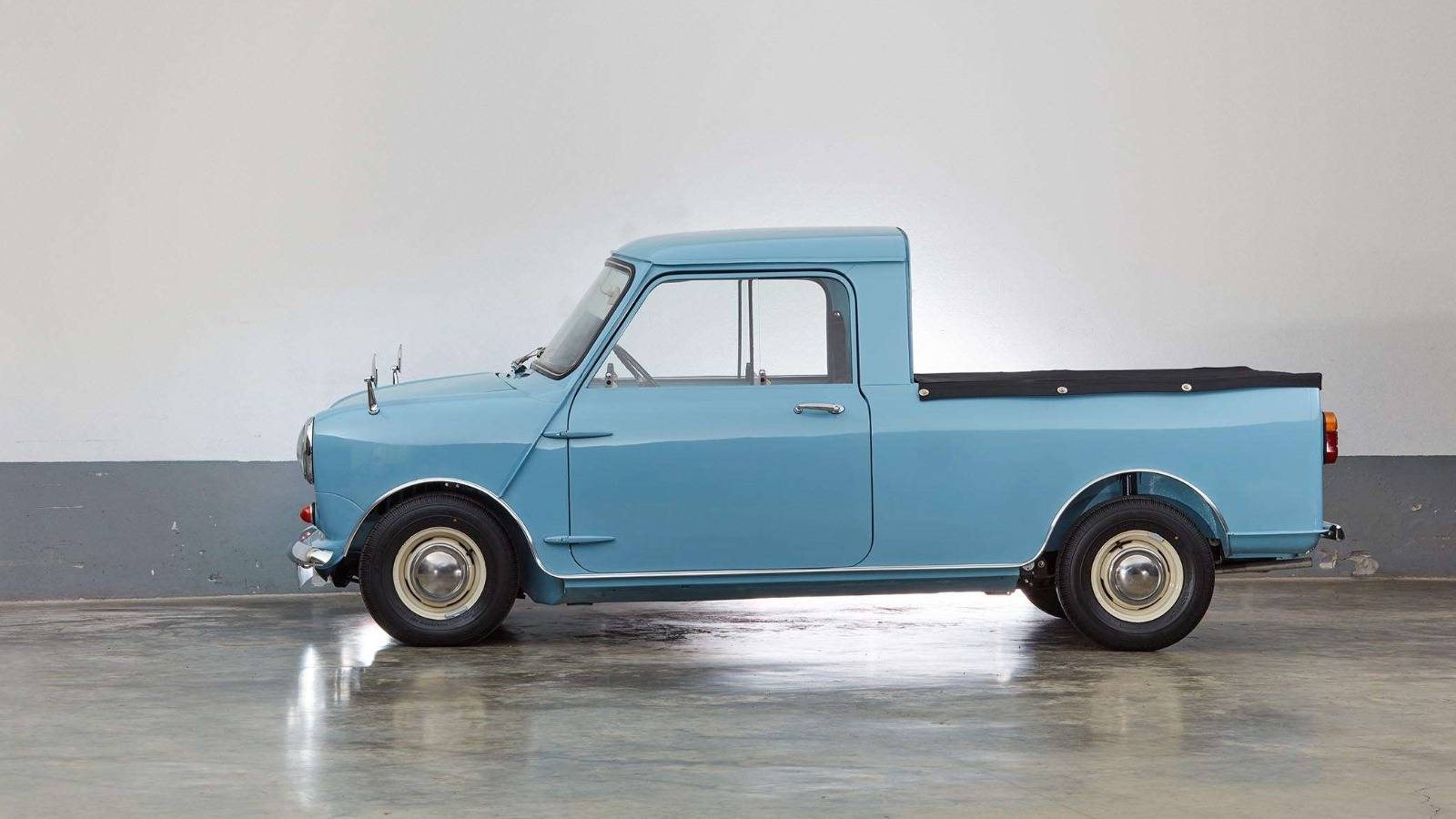Here's What Makes The Classic Mini Cooper S Pickup So Special