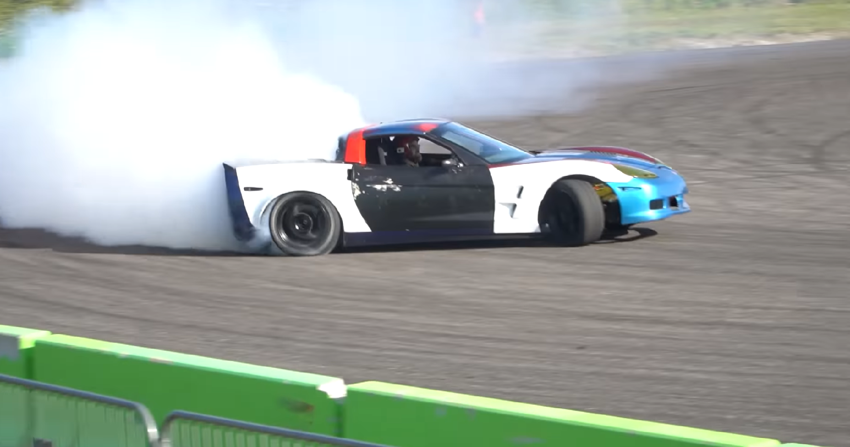Check Out What Goes Into A Competition-Ready Chevrolet Corvette C6 ...