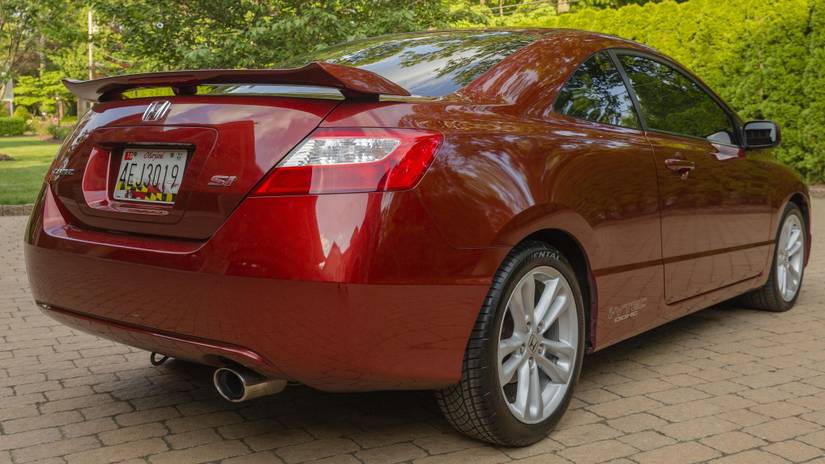 10 Reasons Why You Should Consider Buying The 8th-Gen Honda Civic Si