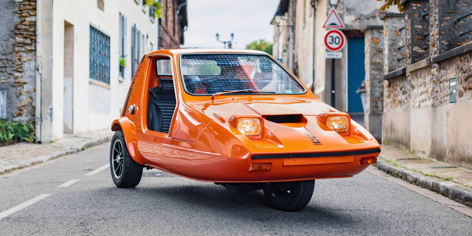 These 10 Three-Wheeled Cars Are Some Of The Weirdest Automotive ...