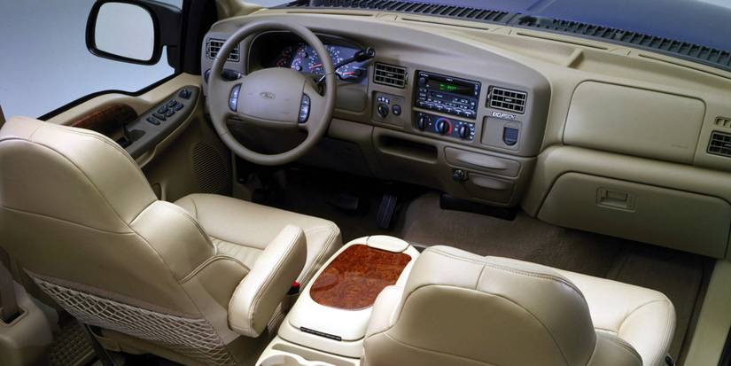 2005 excursion interior