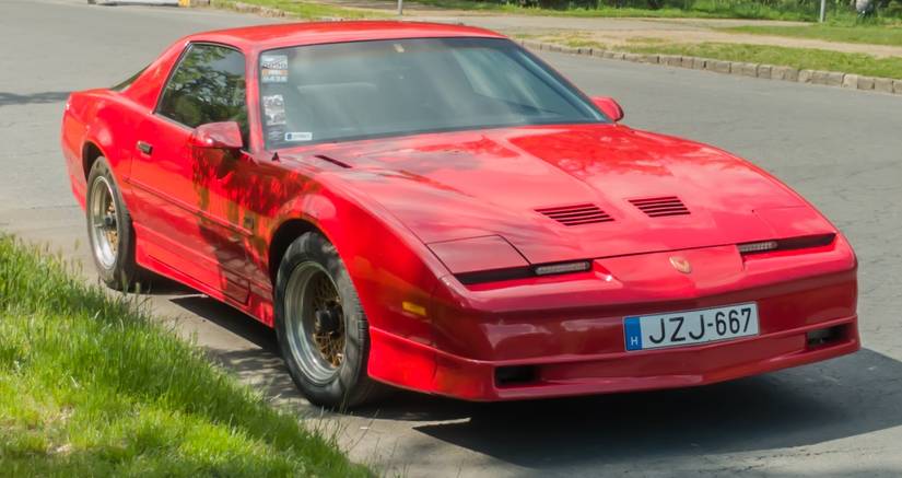 10 Reasons Why The Pontiac Firebird Trans Am Is An Iconic American ...