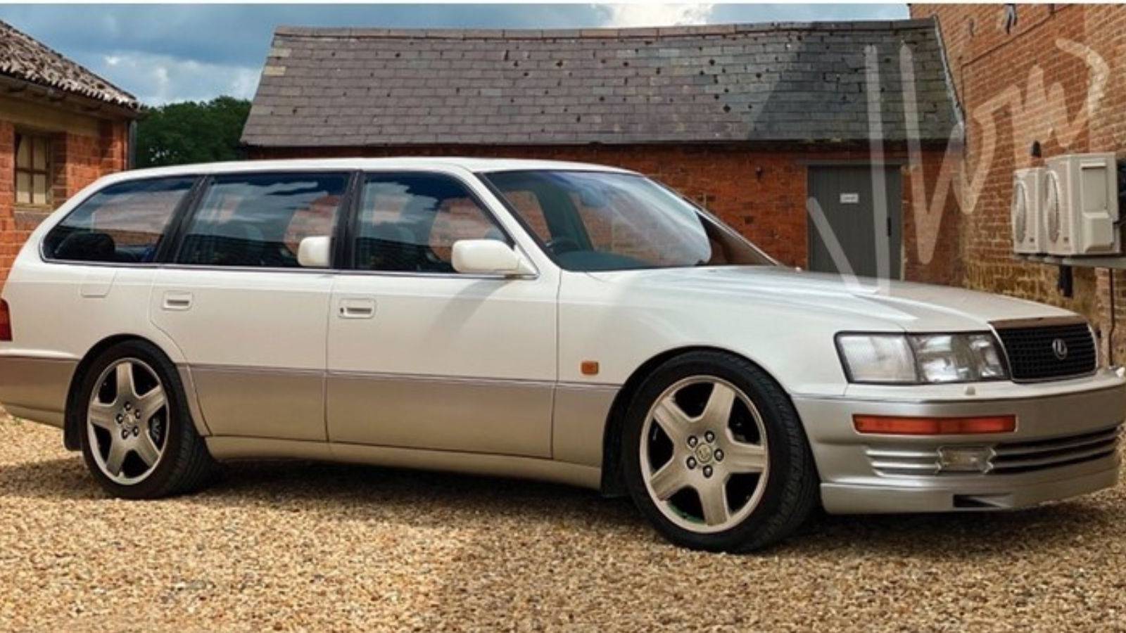 This Lexus LS400 Render Imagines Lexus Taking The Wagon Crown From Volvo