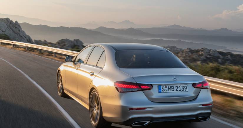 10 Cars That Are Suitable For Both Blue-Collar Workers And Multi ...