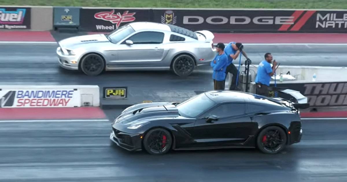 Watch 3 Chevrolet C7 Corvettes Dominate 3 Ford Mustang GTs In A Series ...