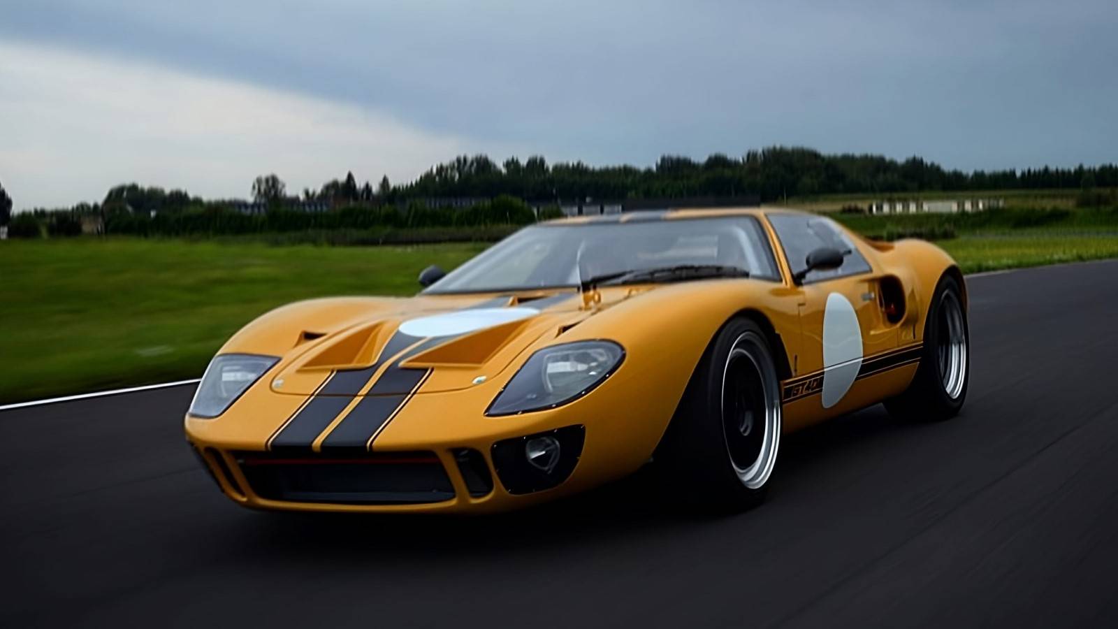 This Stunning Ford GT40 Has An Unbelievable 4000-Hour-Long Build Story