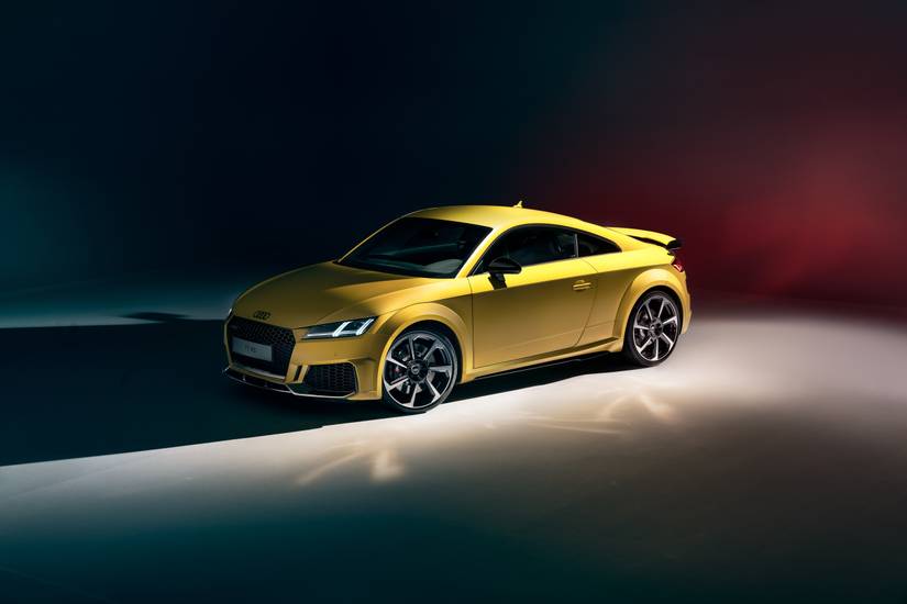 Top 10 Best-Looking Sports Cars To Wear Yellow